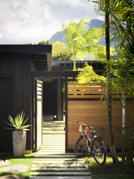 Wahi Lani - Walker Warner